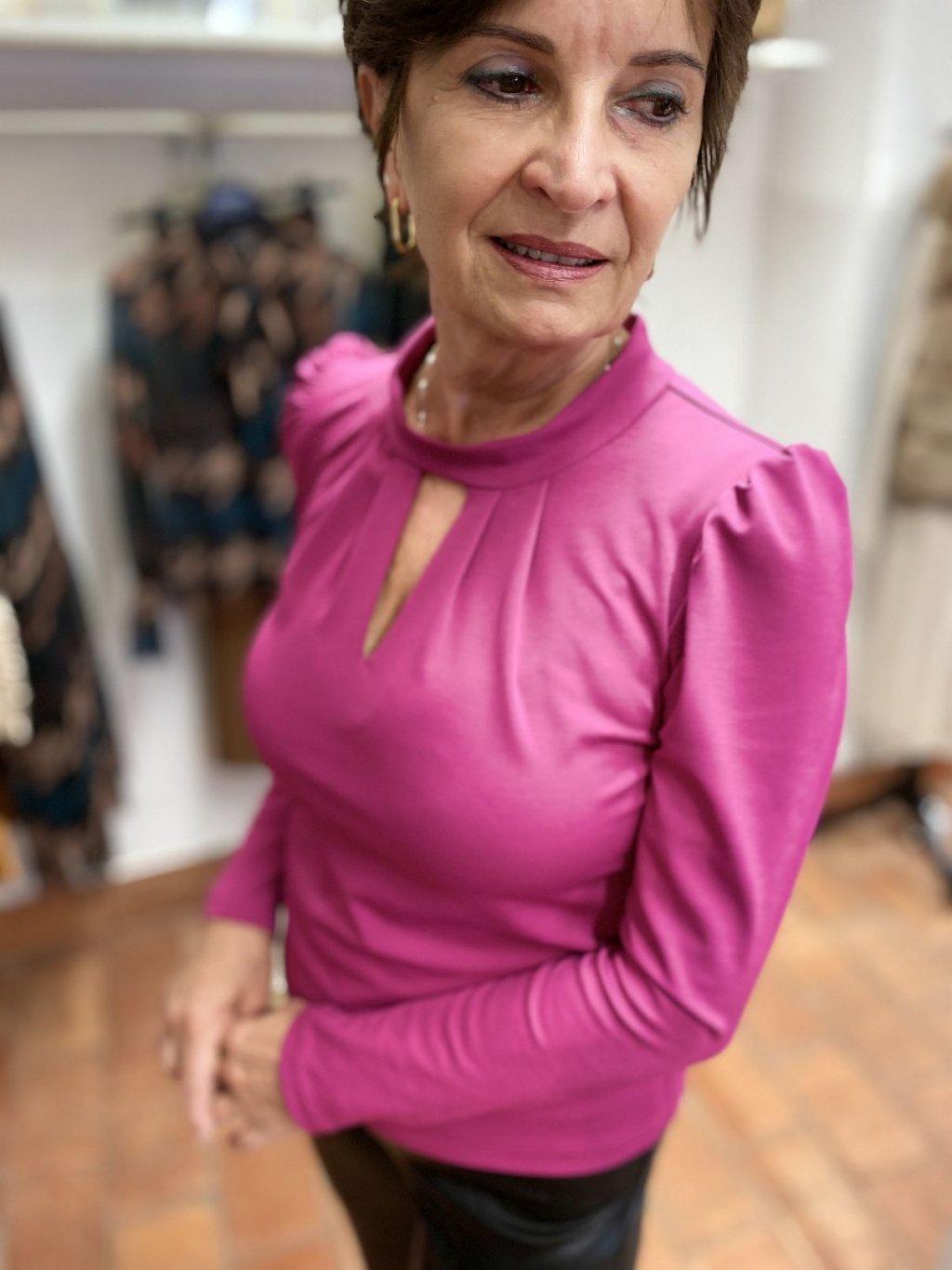 Halenka Estel fuchsiová se stojáčkem - LA GABRIELLA