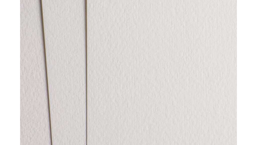 Perleťovo biely papier - ručne štruktúrovaný Fauna - Svatební diář