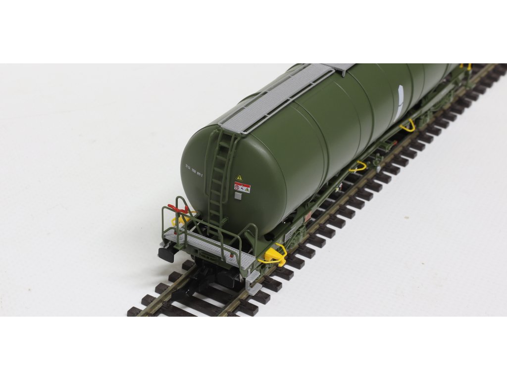 Igra Model 96210065 H0 - Cisternový vůz / Zacns 88 Armádní 1, epocha VI ...